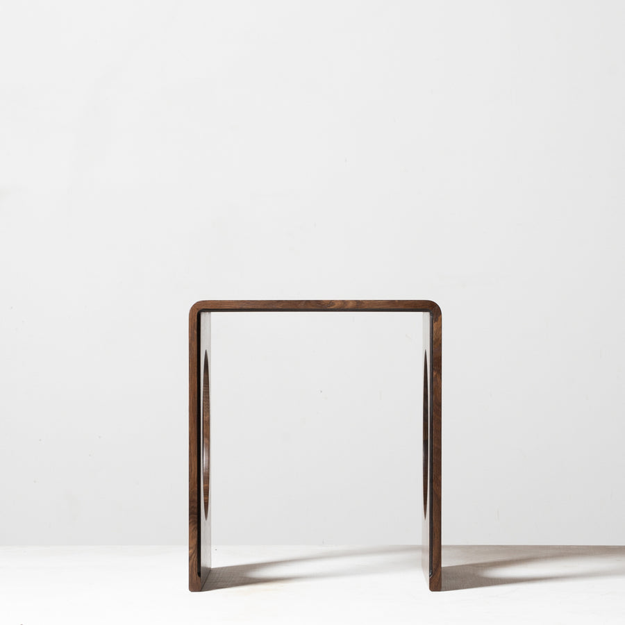 Stands & Frames – Mirai Goods